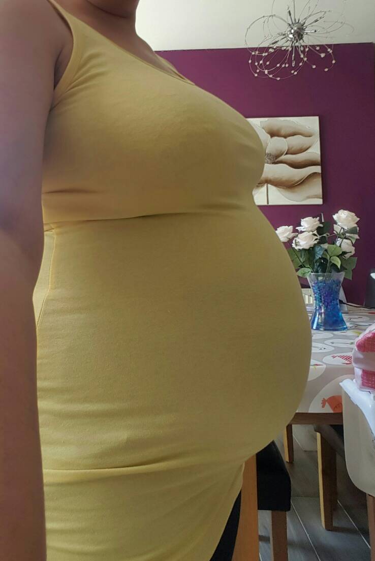 3rd trimester baby bump photos. How big/little is your bump?